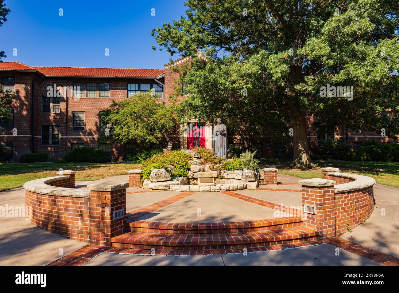 University newman church hi-res stock photography and images - Alamy