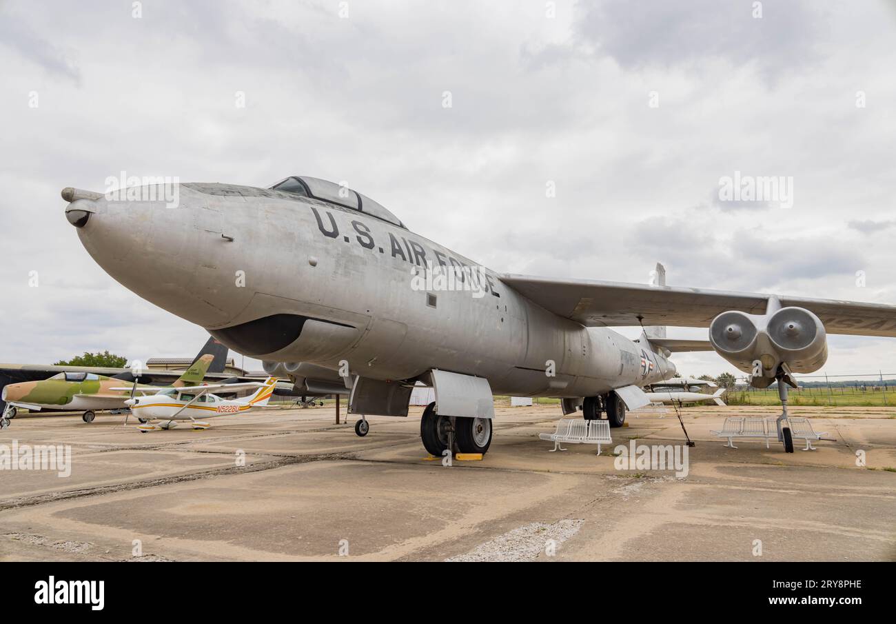 Boeing b 47 stratojet hi-res stock photography and images - Alamy