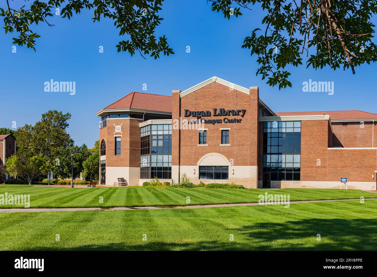 Kansas, SEP 17 2023 - Sunny exterior view of the Dugan Library and ...