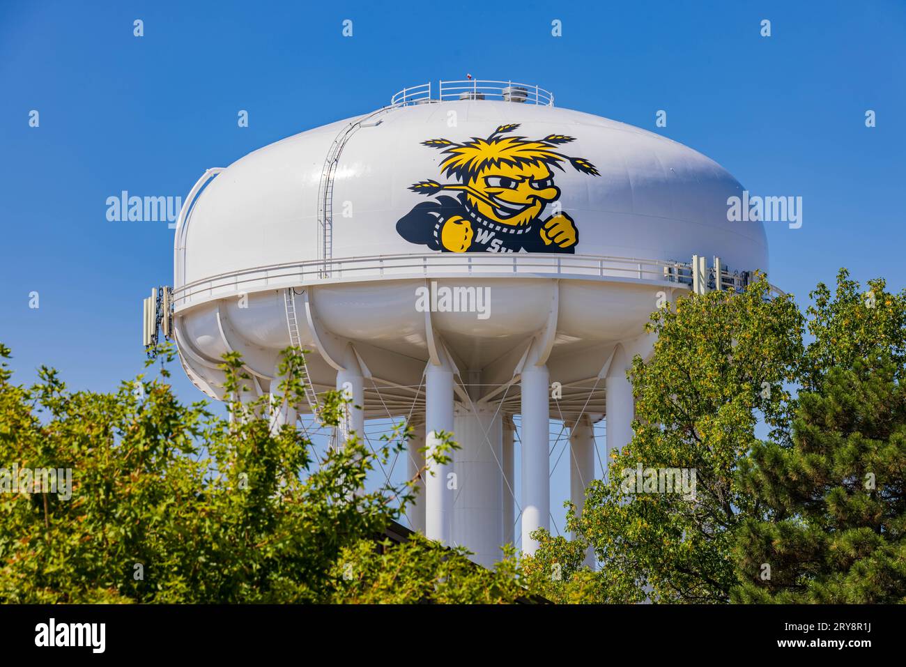 Sunny view campus kansas city hi-res stock photography and images - Alamy