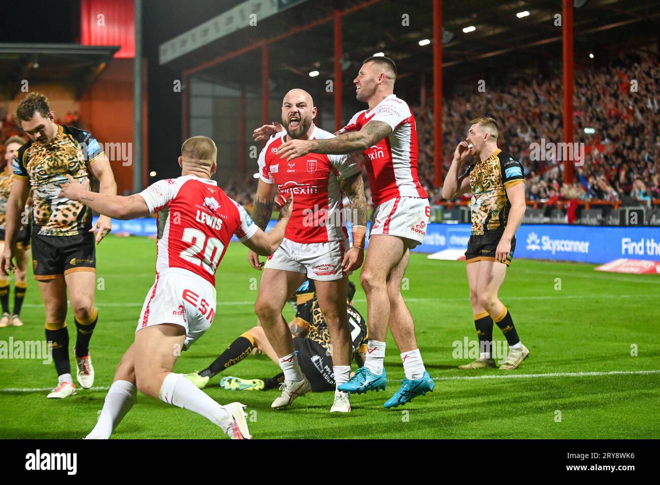 Sam luckley hull kr hi-res stock photography and images - Alamy