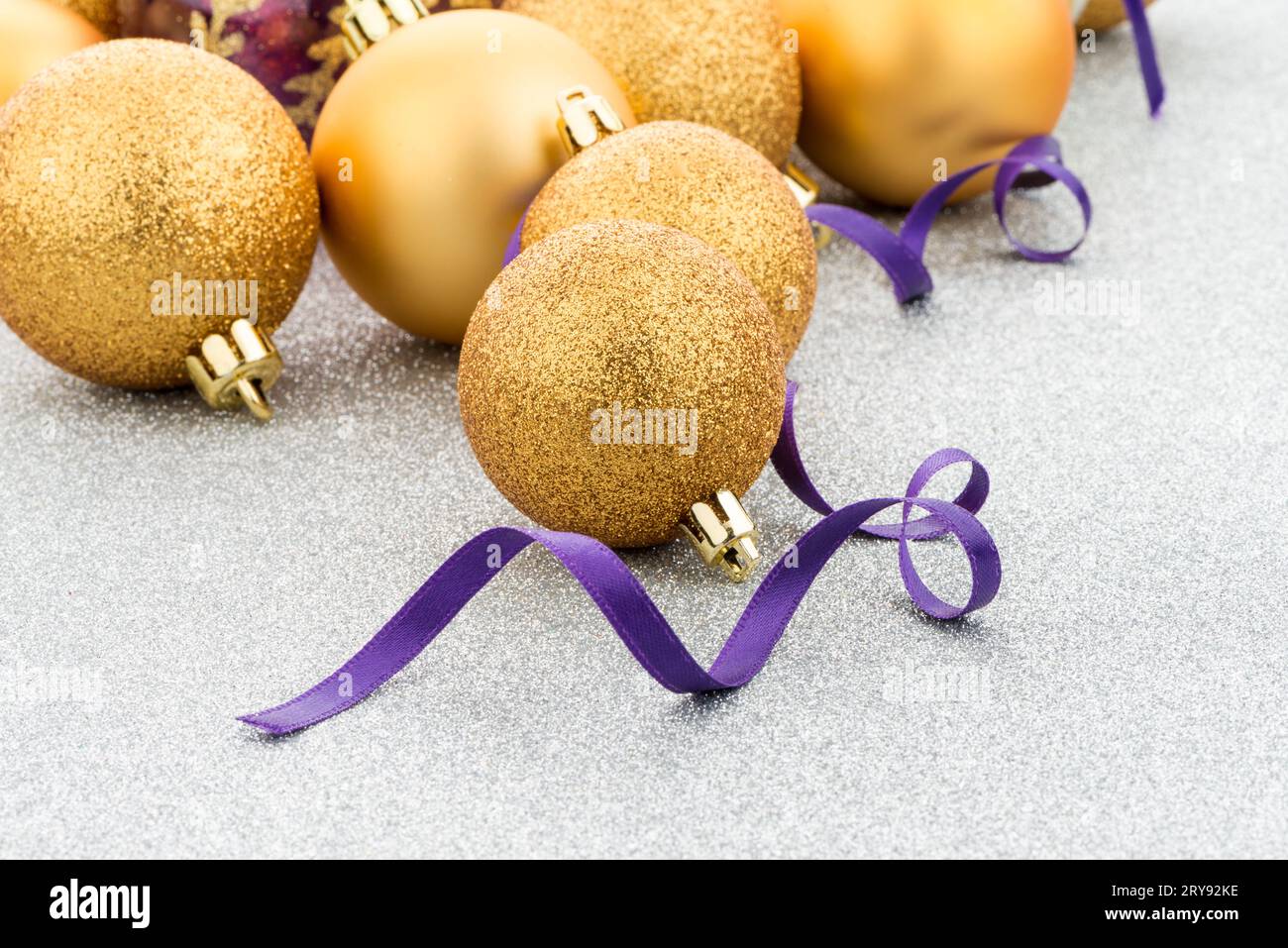 Group black christmas balls hi-res stock photography and images - Alamy