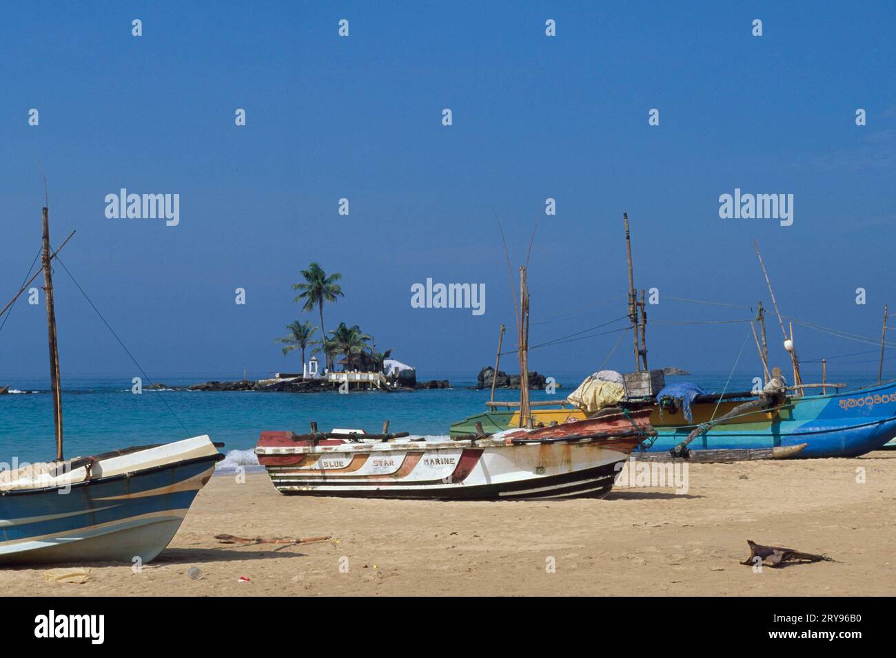 Wewala beach sri lanka hi-res stock photography and images - Alamy