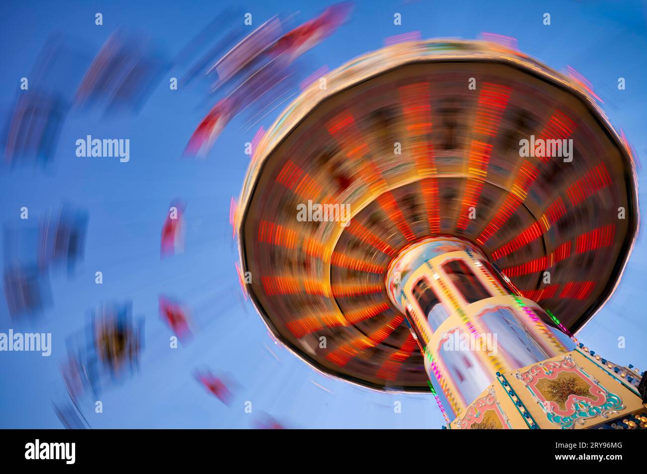 Wave flight, chain carousel, ride, Cannstatter Volksfest, Wasen ...