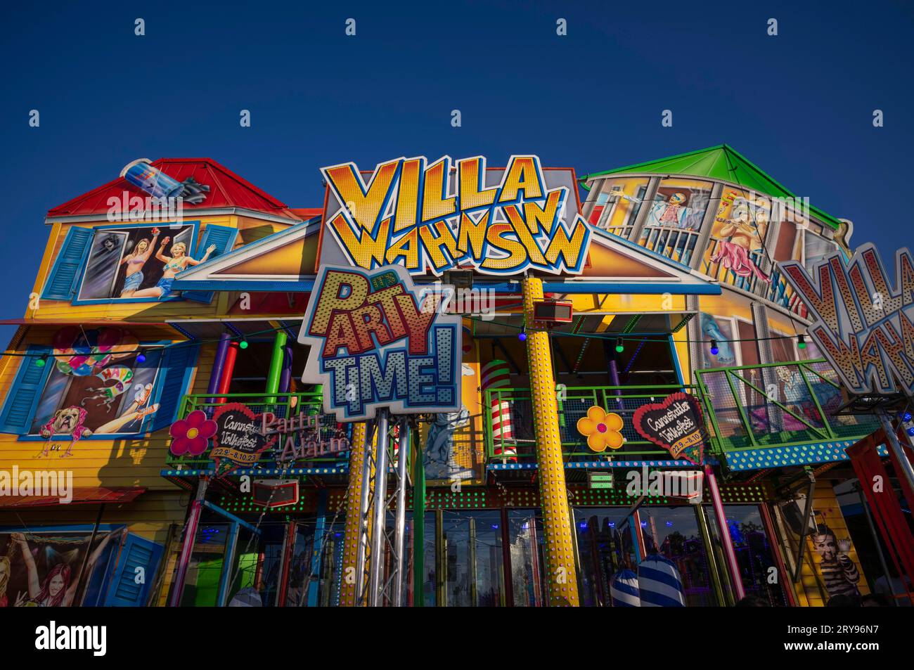 Funfair, maze, Cannstatter Volksfest, Wasen, Cannstatt, Stuttgart ...