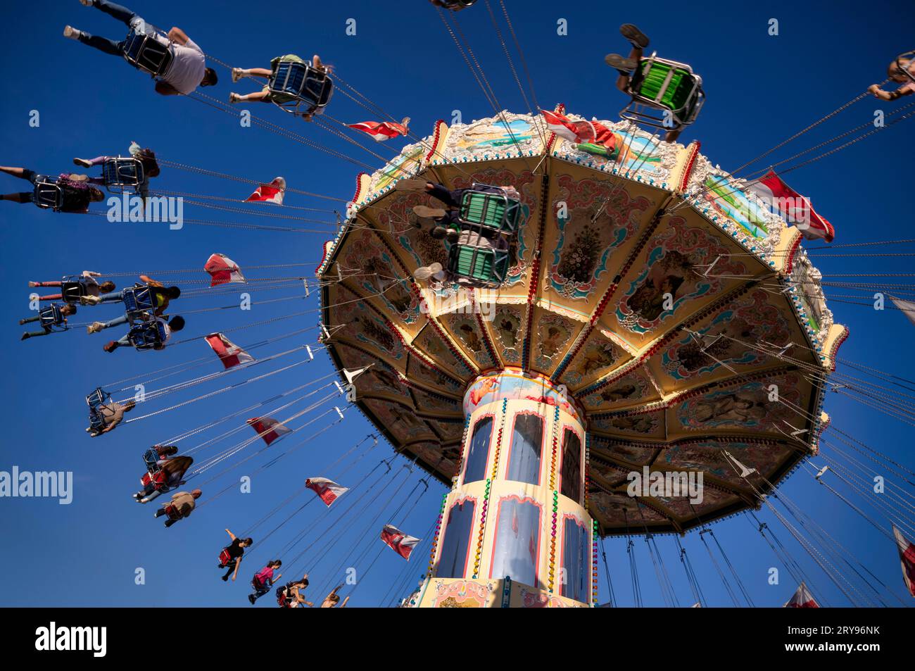 Wave flight, chain carousel, ride, Cannstatter Volksfest, Wasen ...