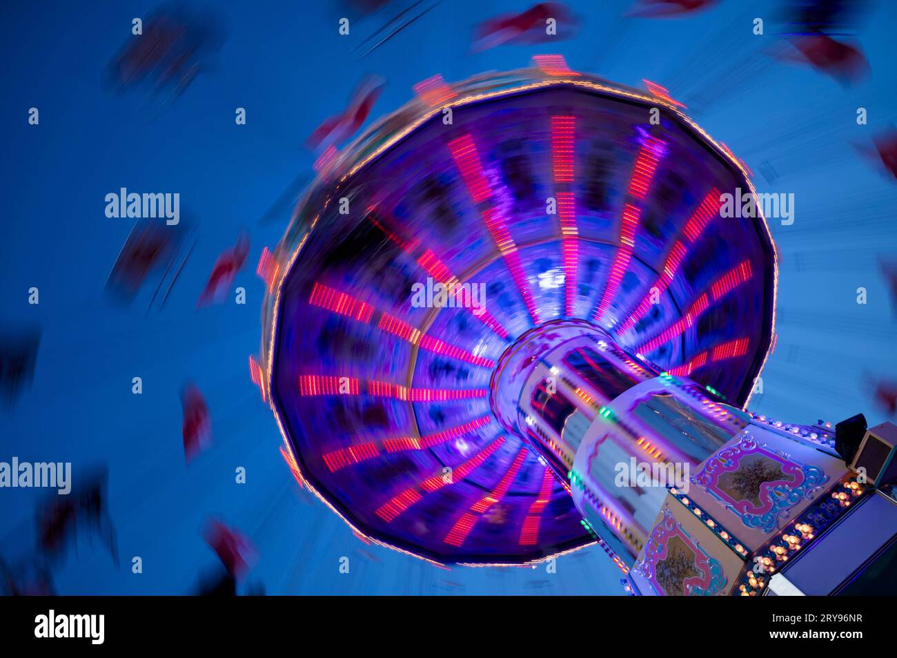 Wave flight, chain carousel, ride, Cannstatter Volksfest, Wasen ...