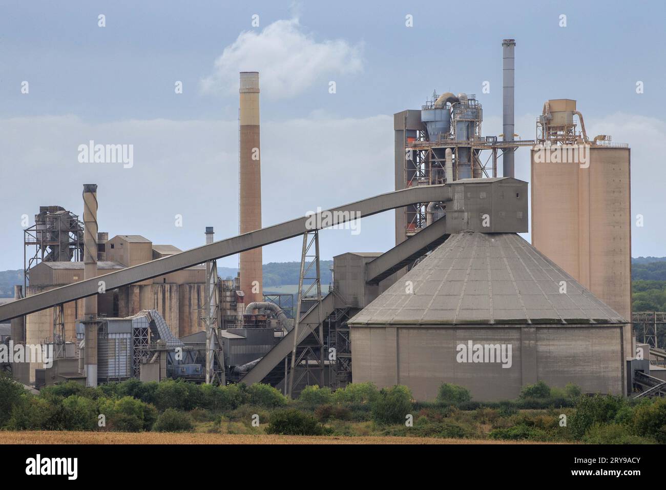 Ketton cement hi-res stock photography and images - Alamy