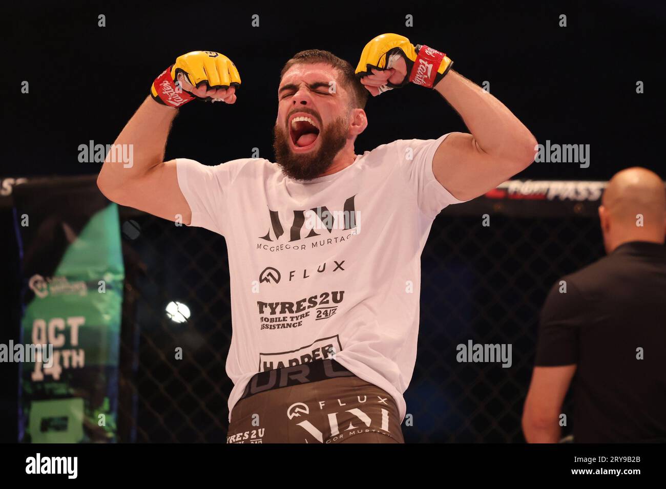 Cage bra hi-res stock photography and images - Alamy