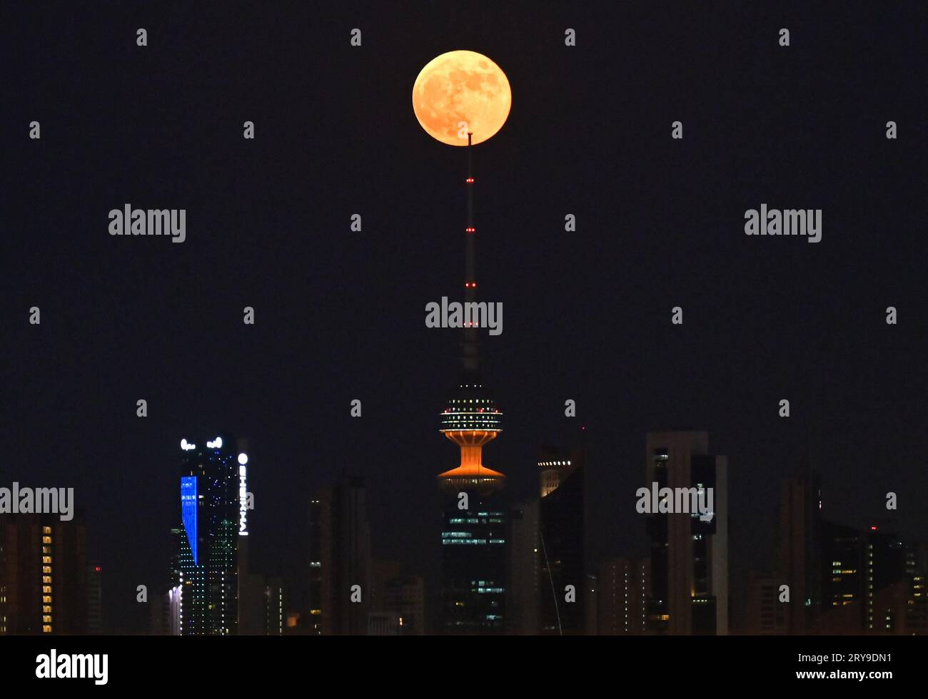 Kuwait City, Kuwait. 29th Sep, 2023. A full moon is pictured in the sky ...