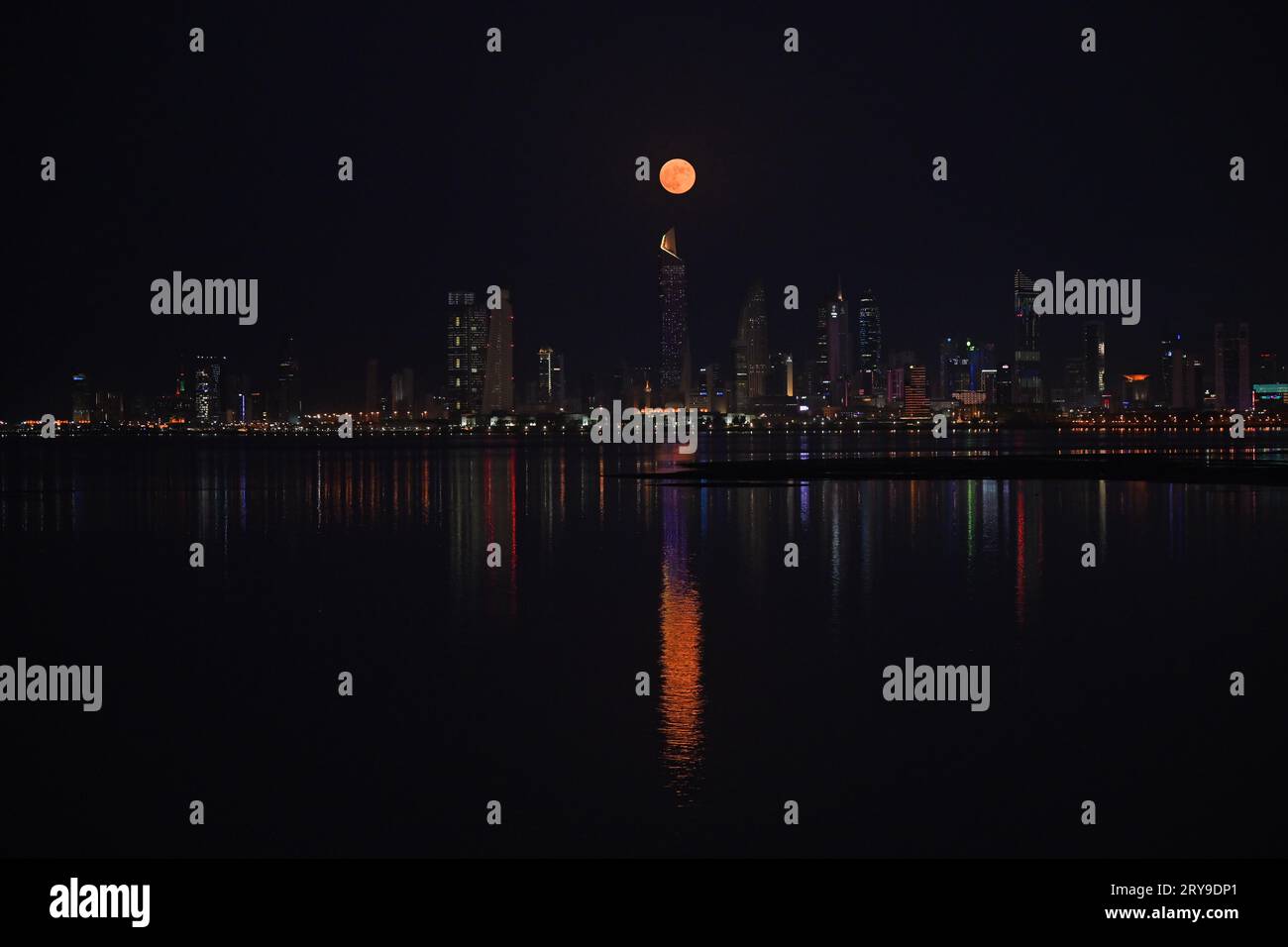 Kuwait City, Kuwait. 29th Sep, 2023. A full moon is pictured in the sky ...