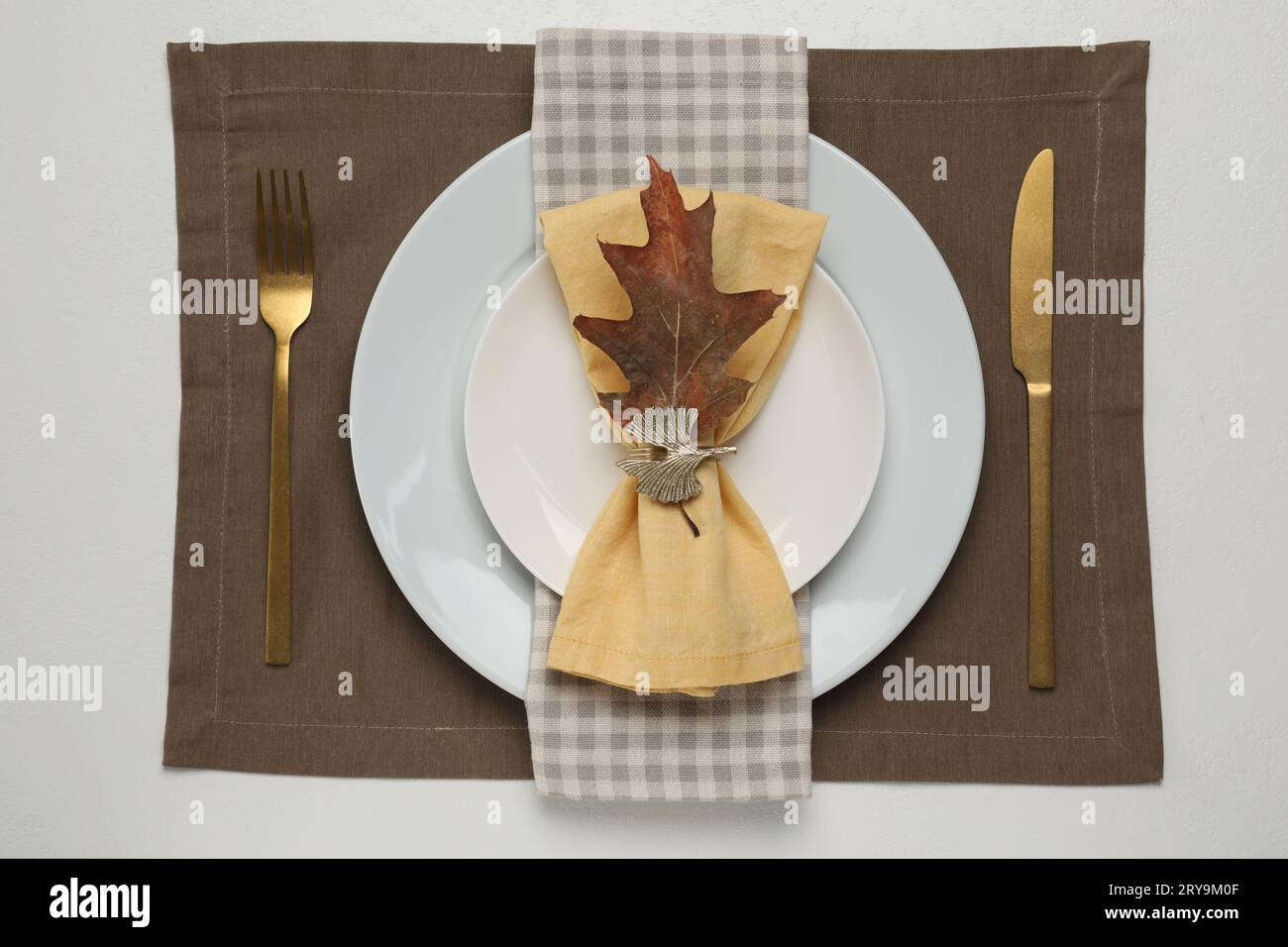 Banquet table oak hi-res stock photography and images - Alamy