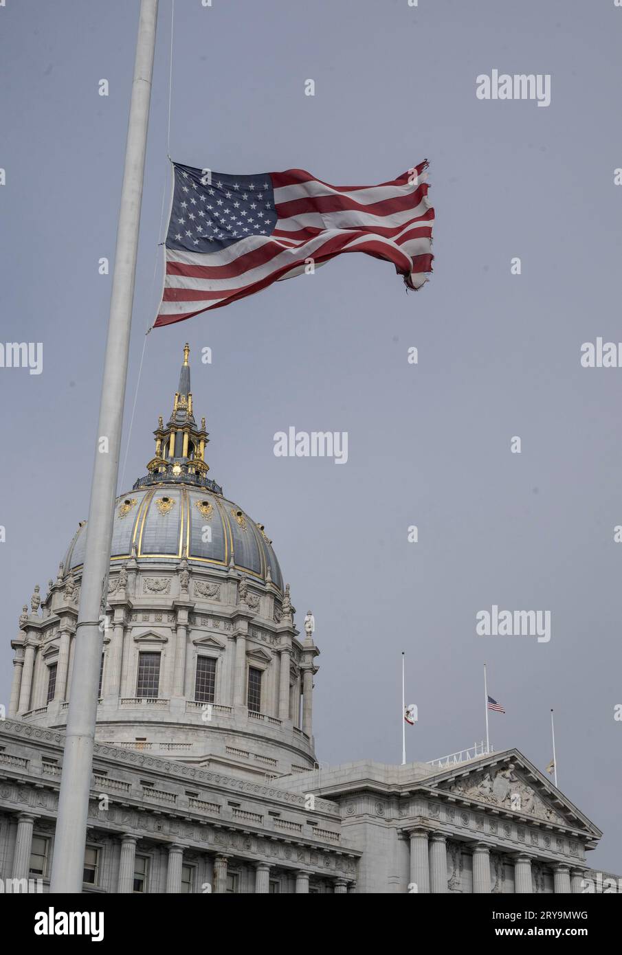 San Francisco, United States. 29th Sep, 2023. Flags fly at half staff ...