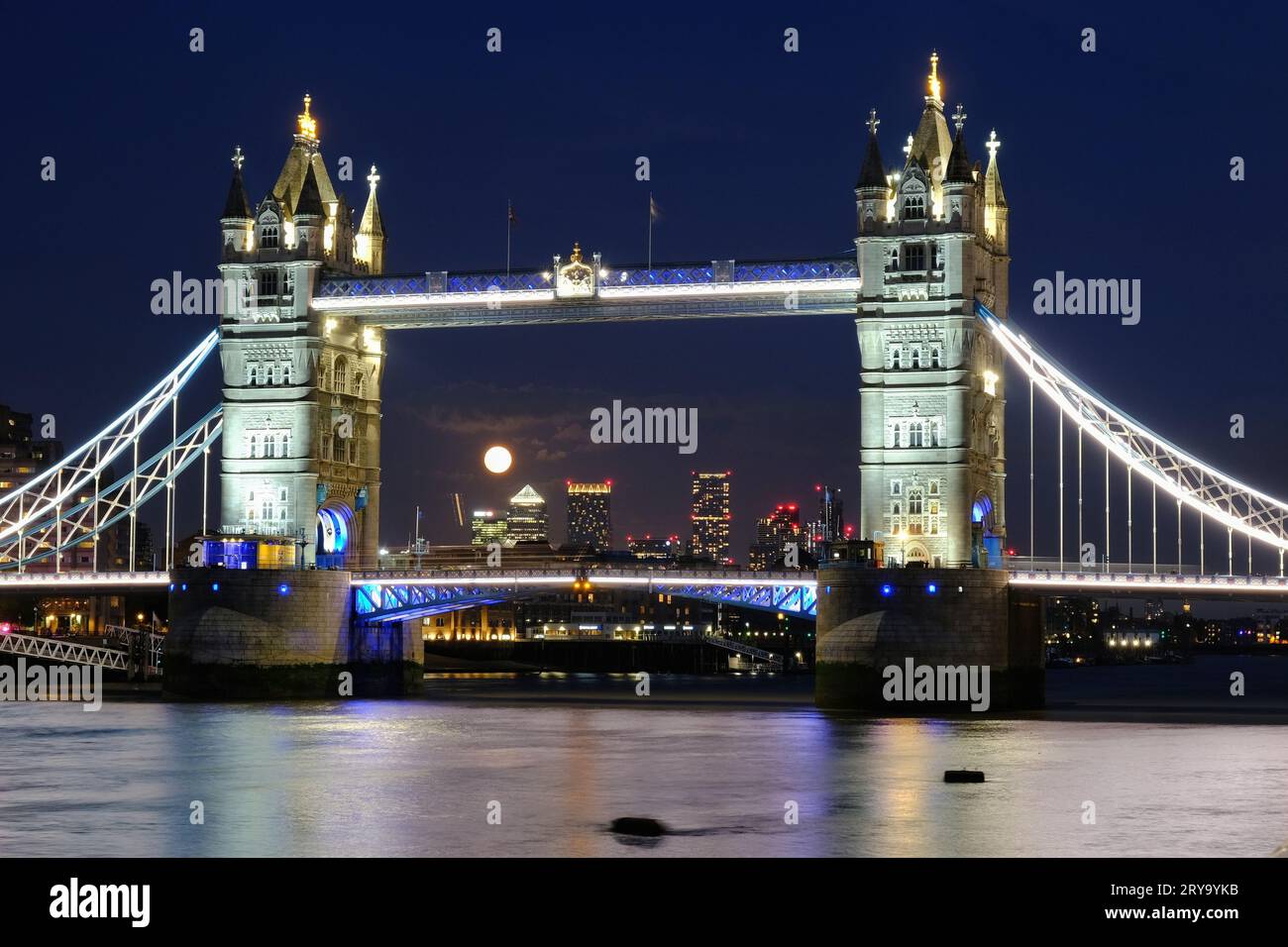 Supermoon 2023 hi-res stock photography and images - Alamy