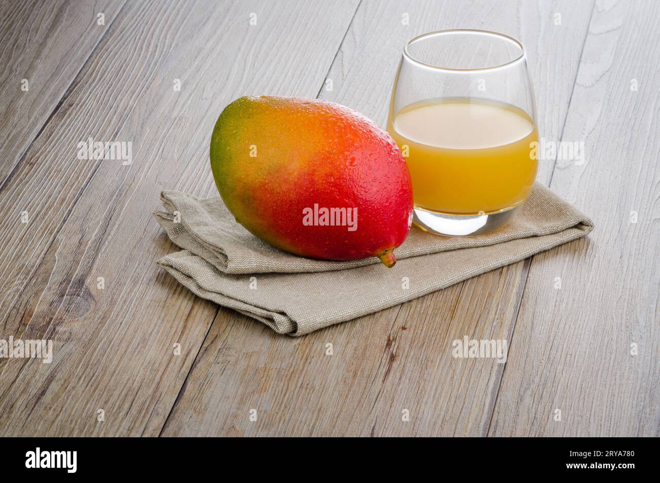 Juice serving hi-res stock photography and images - Alamy