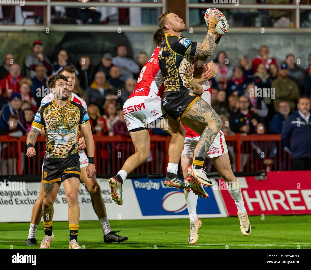 Josh charnley leigh leopards hi-res stock photography and images - Alamy