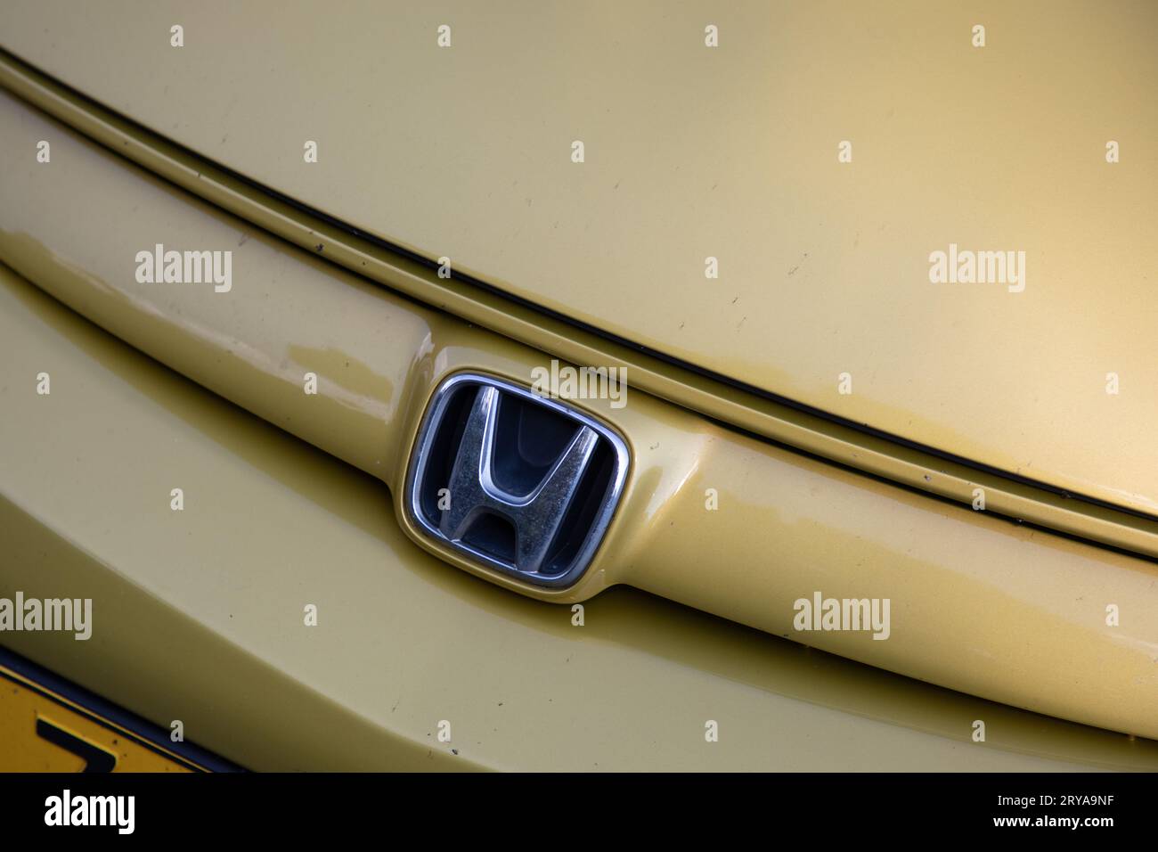 Bordeaux , France - 09 18 2023 : honda sign brand H and text logo ...