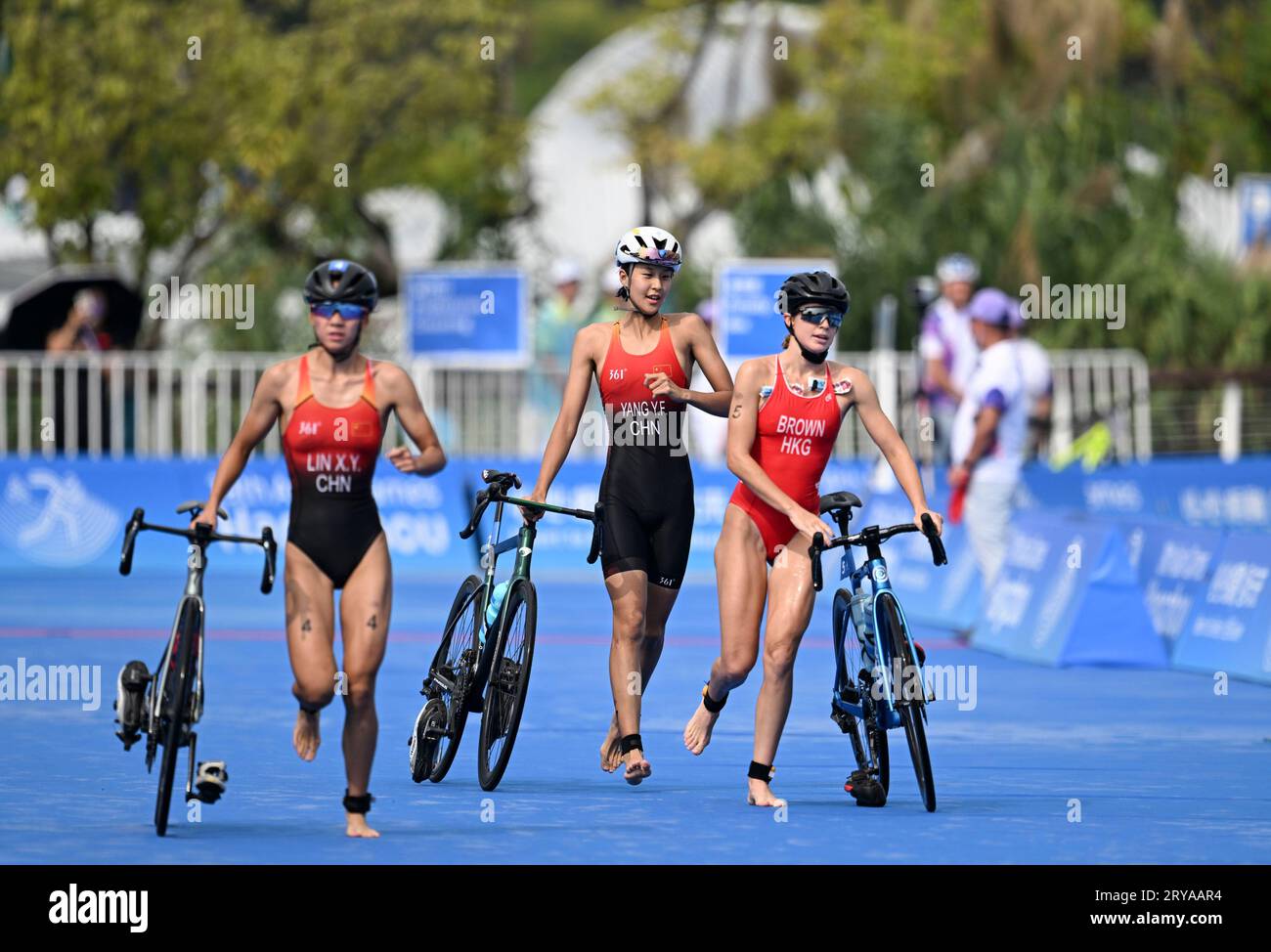 Chun'an, China's Zhejiang Province. 30th Sep, 2023. Lin Xinyu (L), Yang ...