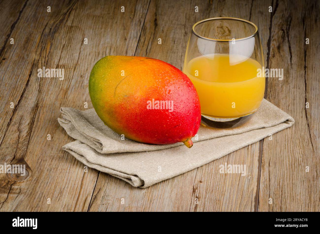 Juice serving hi-res stock photography and images - Alamy