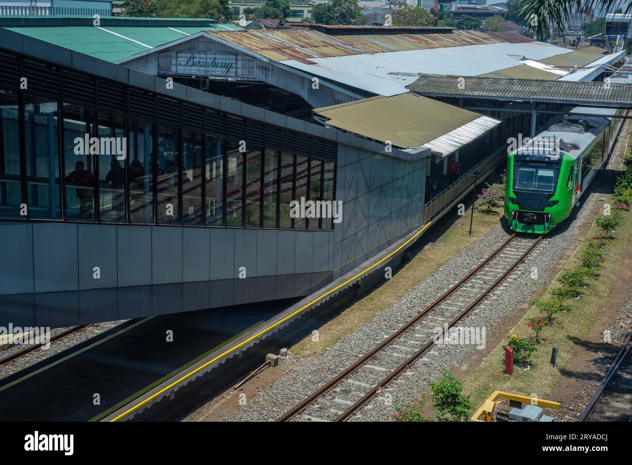 Jakarta bandung train hi-res stock photography and images - Alamy