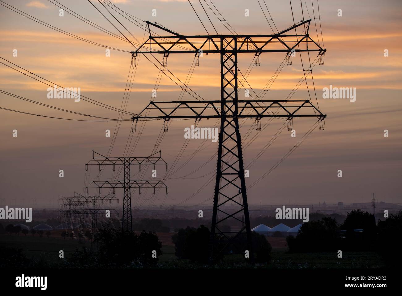 Sun rises behind electricity hi-res stock photography and images - Alamy