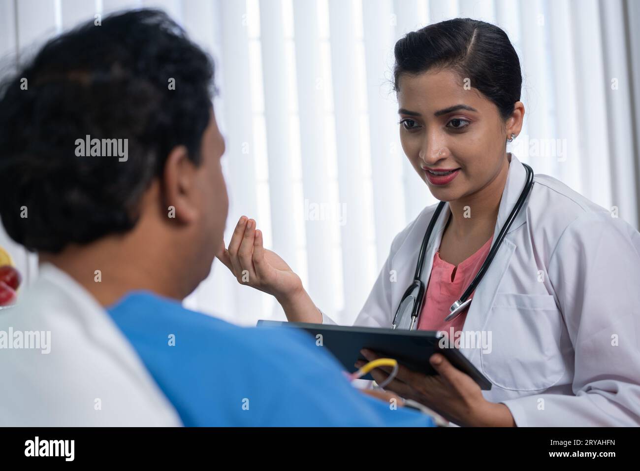 Patient report evaluation hi-res stock photography and images - Alamy