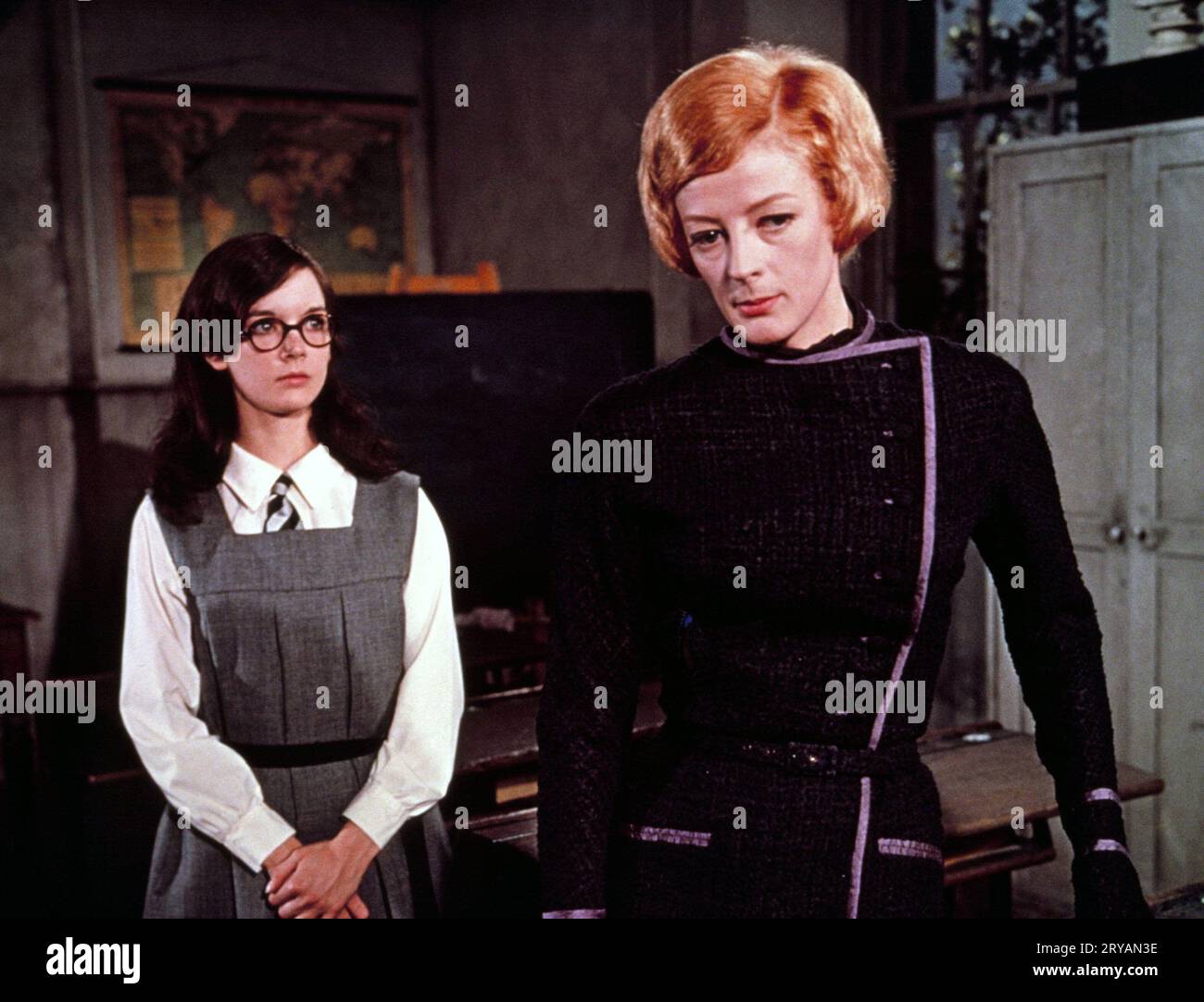 MAGGIE SMITH and PAMELA FRANKLIN in THE PRIME OF MISS JEAN BRODIE (1969 ...