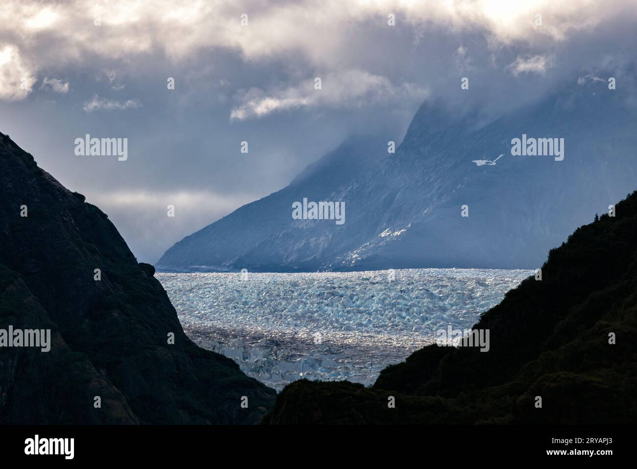 Tracy arm alaska sawyer glacier hi-res stock photography and images - Alamy
