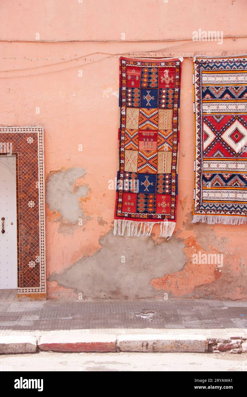Rugs hanging from wall hi-res stock photography and images - Alamy