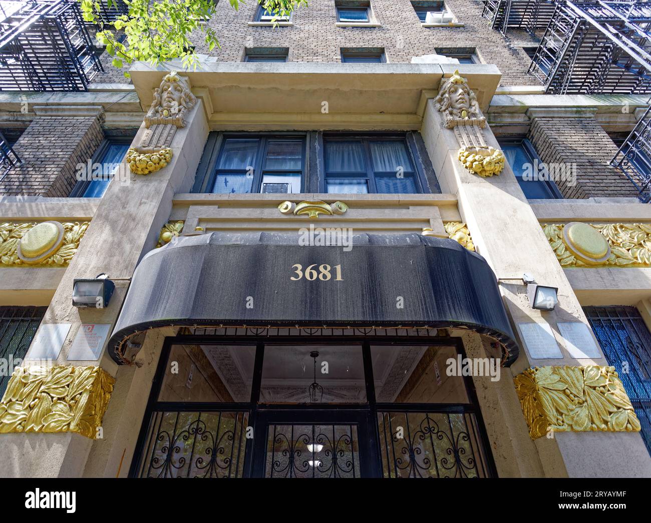 Emery Roth-designed Halidon Court in Hamilton Heights was built in 1910 ...
