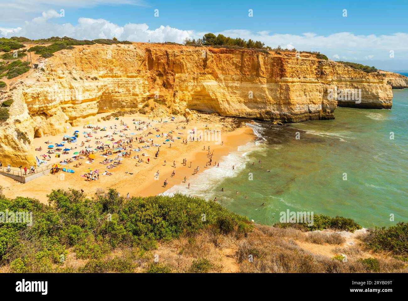Praia da Marinha, most famous beautiful Marinha beach in Algarve ...