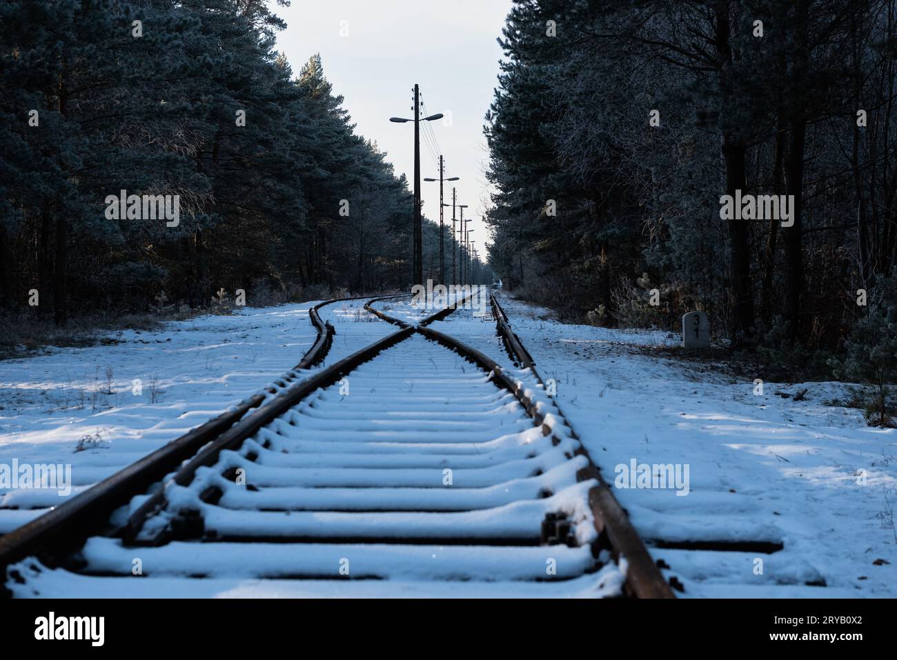 Railroad tracks in winter Stock Photo - Alamy