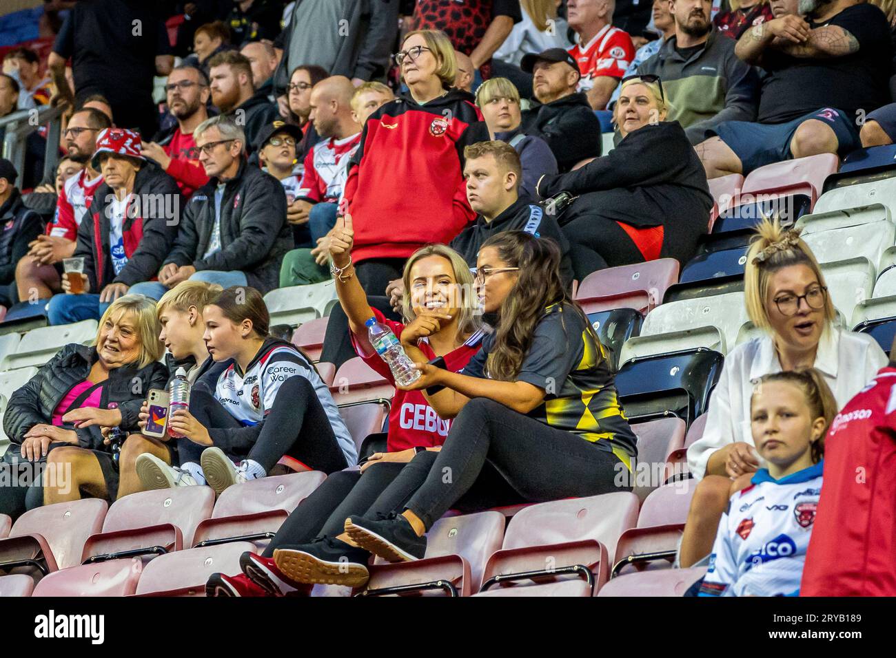 Salford Red Devils Vs Wigan Warriors 2023 - DW Stadium, Wigan. Betfred Super League Game. United ...