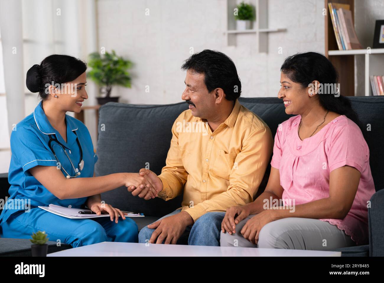 Family nurse assessment hi-res stock photography and images - Alamy