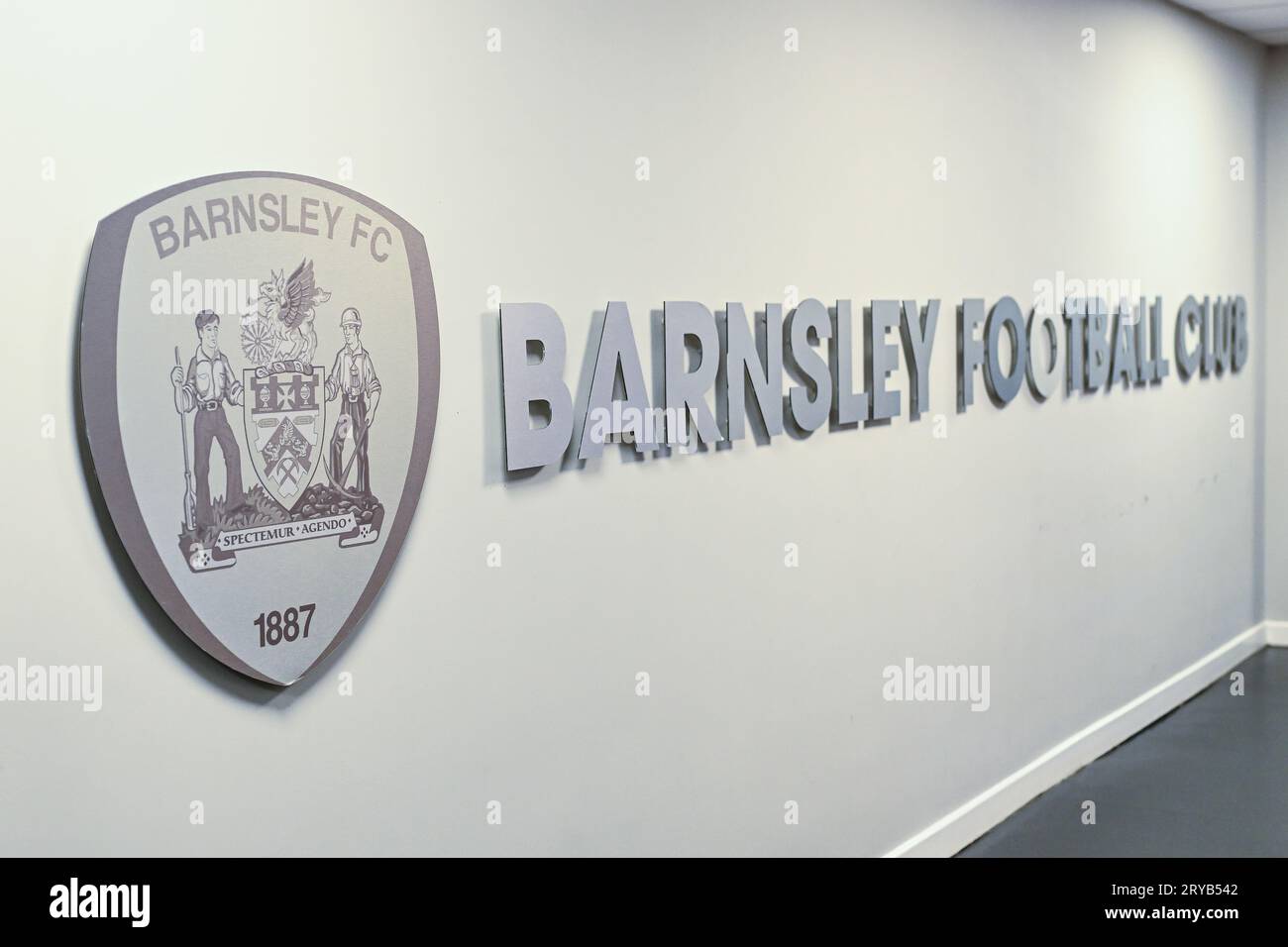 Barnsley fc crest hi-res stock photography and images - Alamy