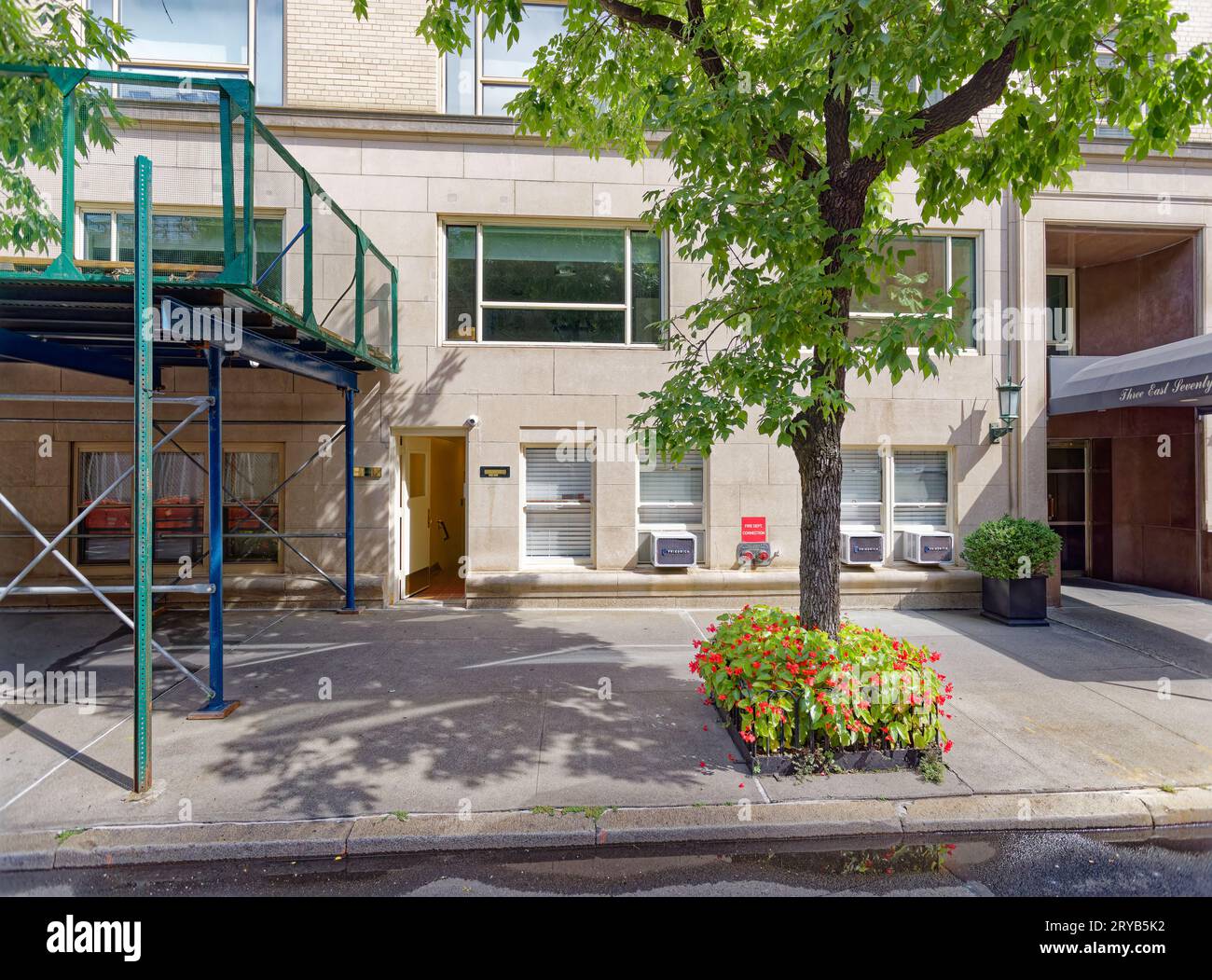 Emery Roth-designed 3 East 71st Street in Lenox Hill was built in 1944 ...