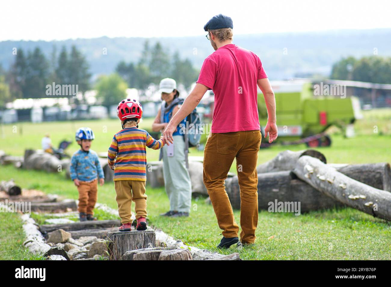 Ehningen BBKZ, Biolandhof Bodemer, Hoffest, 30.09.2023, Vater lauuft ...
