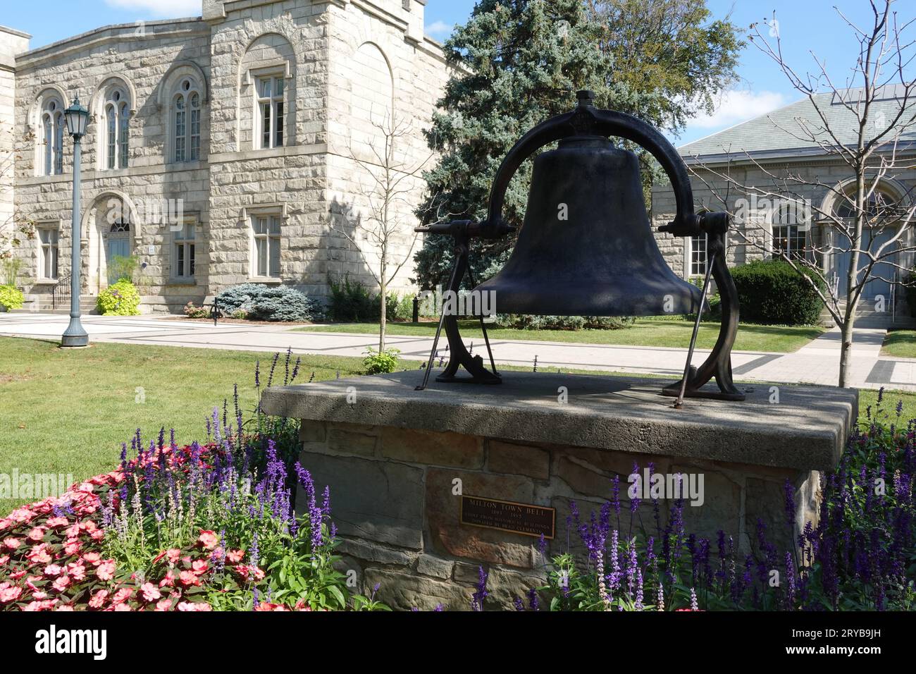 Milton Town Hall in Milton, Ontario, Canada Stock Photo - Alamy