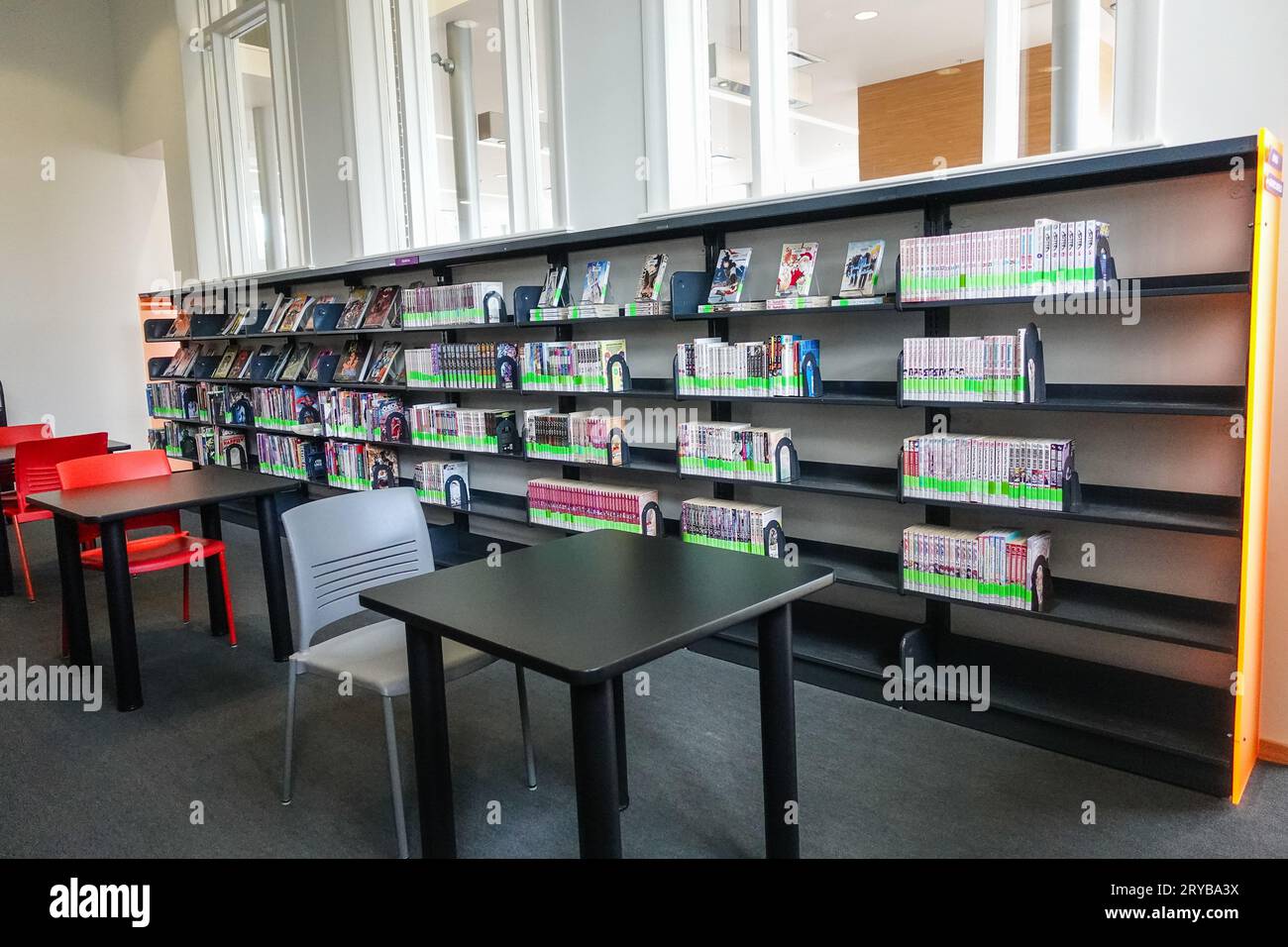 Inside a library hi-res stock photography and images - Alamy