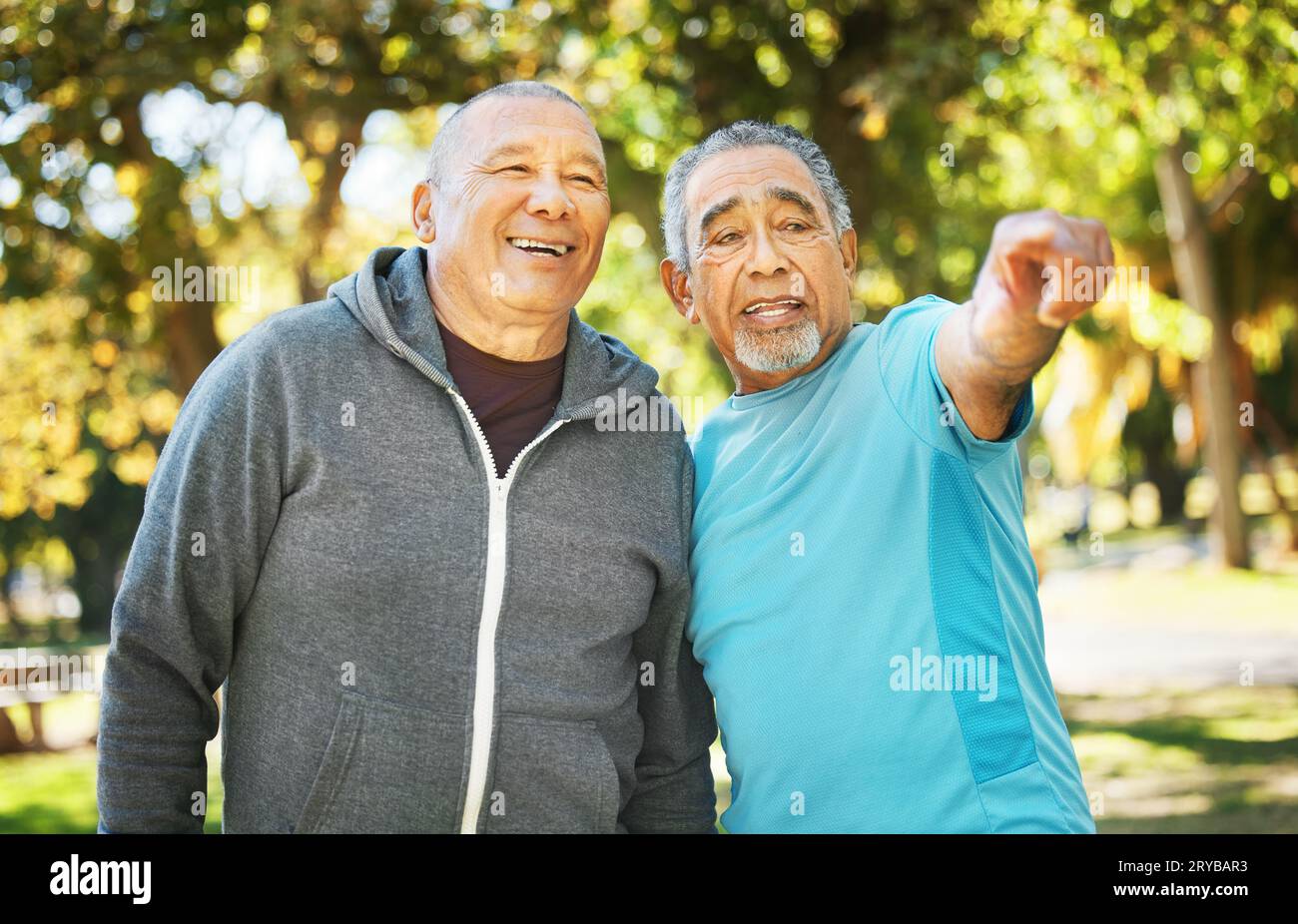 Old guys walking hi-res stock photography and images - Alamy