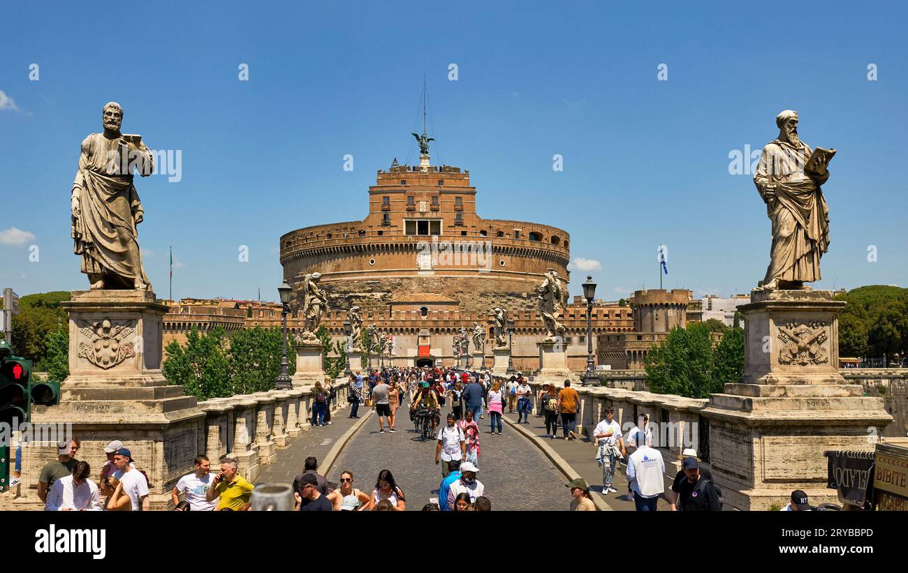 Sunny day rome hi-res stock photography and images - Alamy