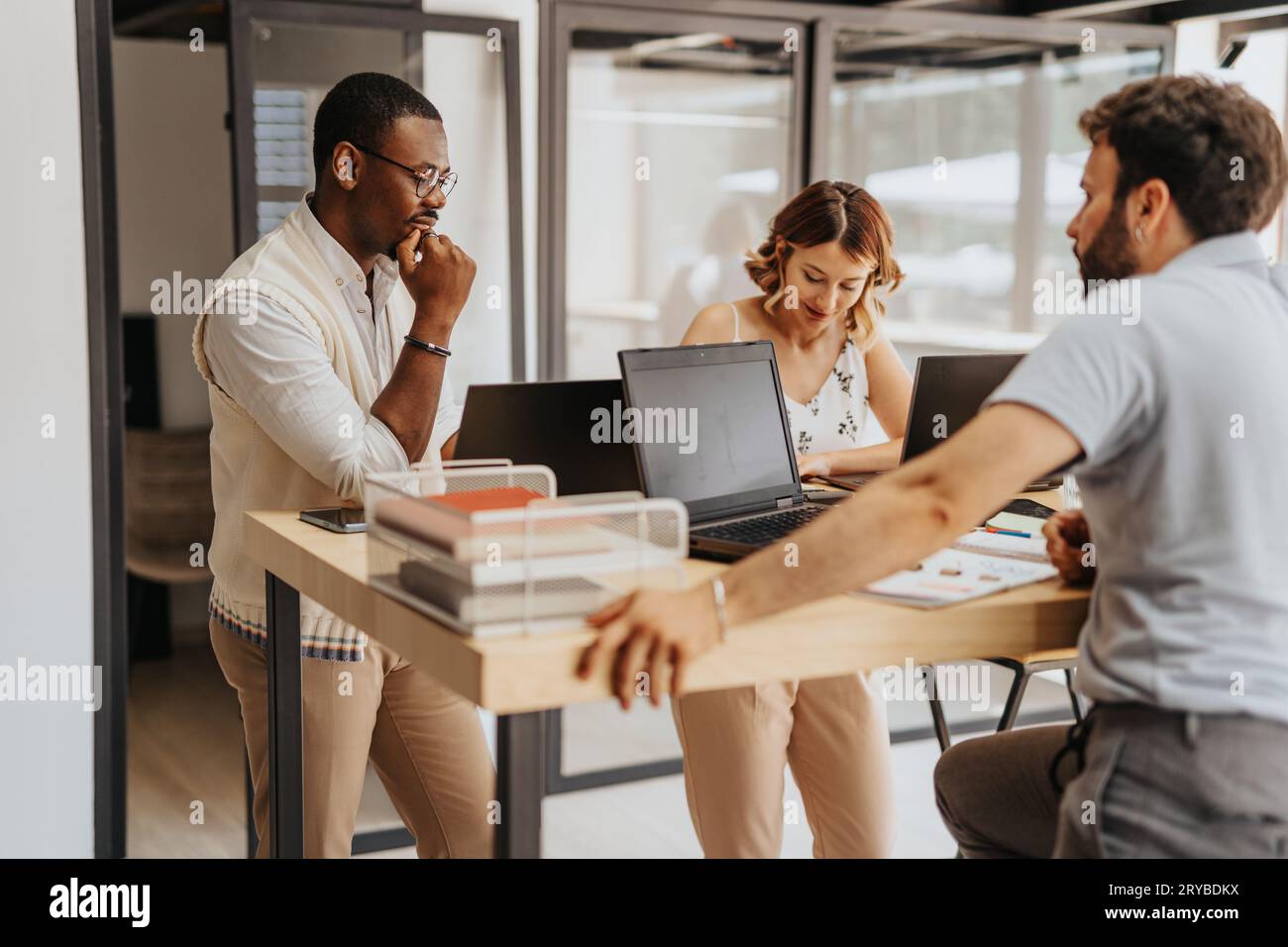 Collaborating tasks hi-res stock photography and images - Alamy