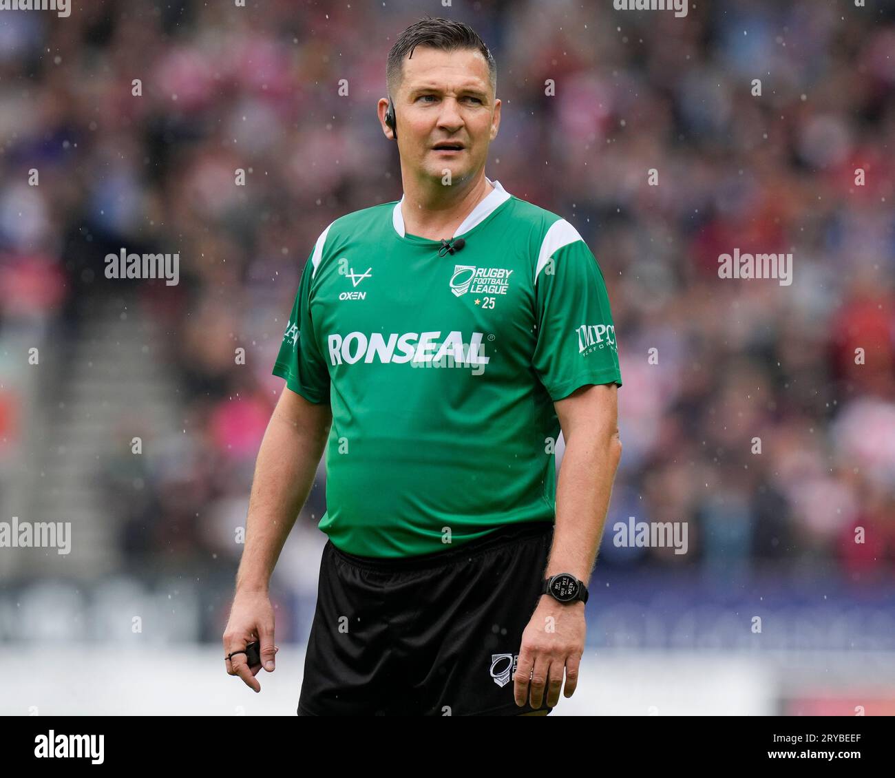 Video referee rugby hi-res stock photography and images - Alamy