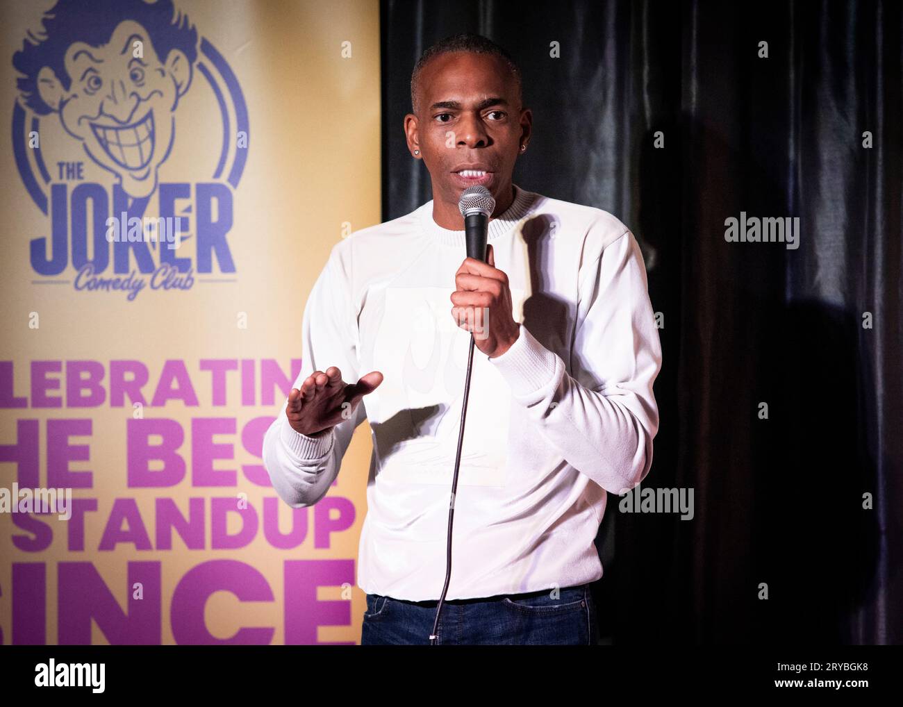 Kevin hart stand up hi-res stock photography and images - Alamy