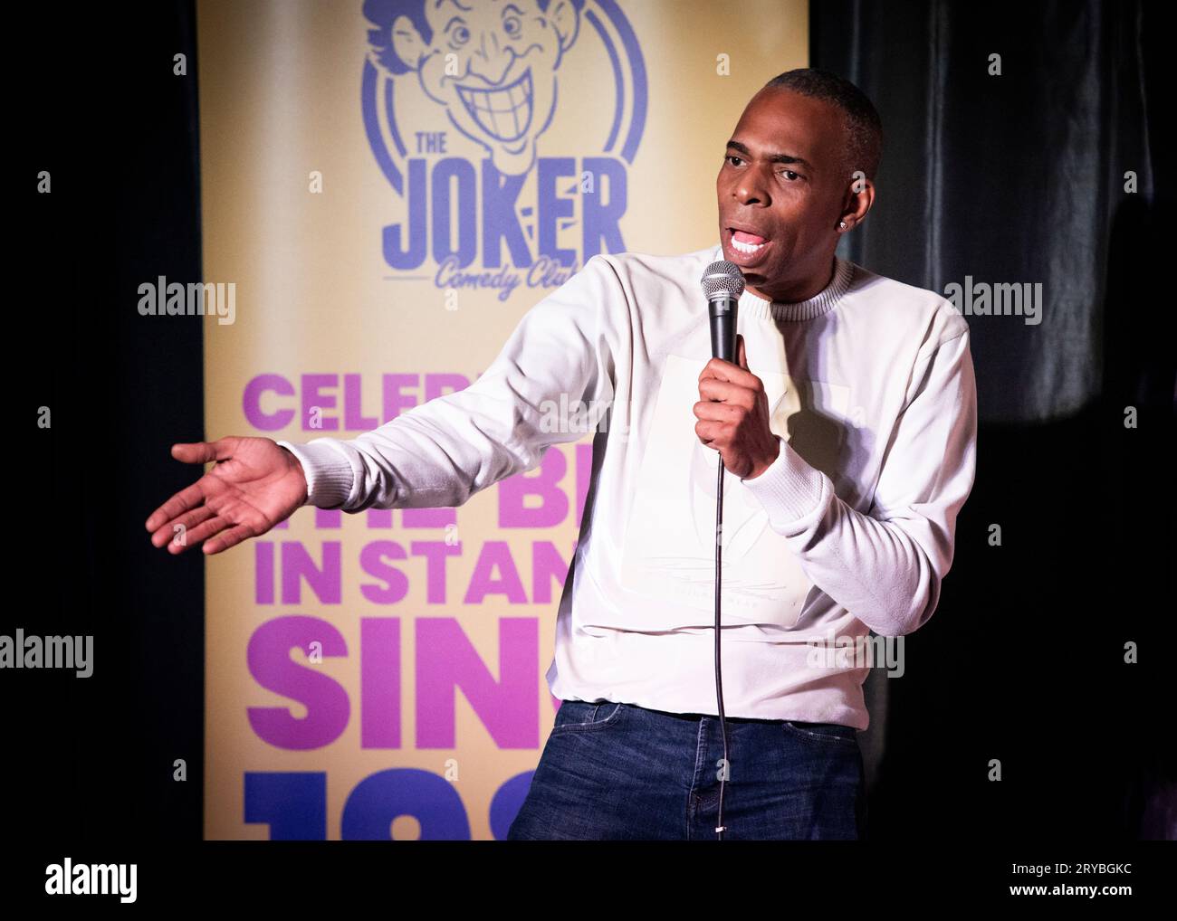 Kevin hart stand up hi-res stock photography and images - Alamy