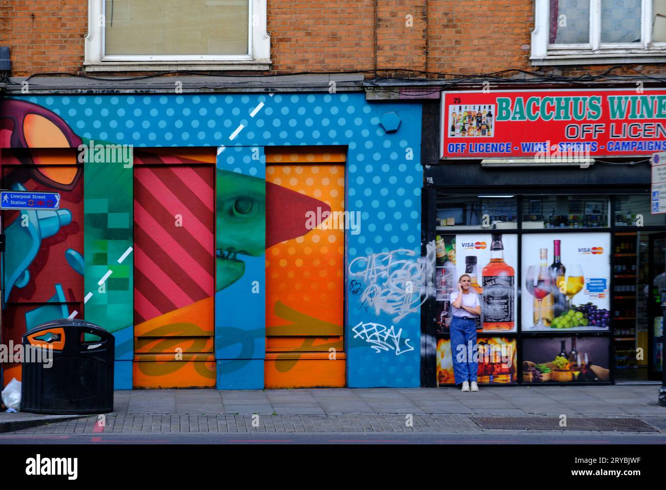 Old off license hi-res stock photography and images - Alamy