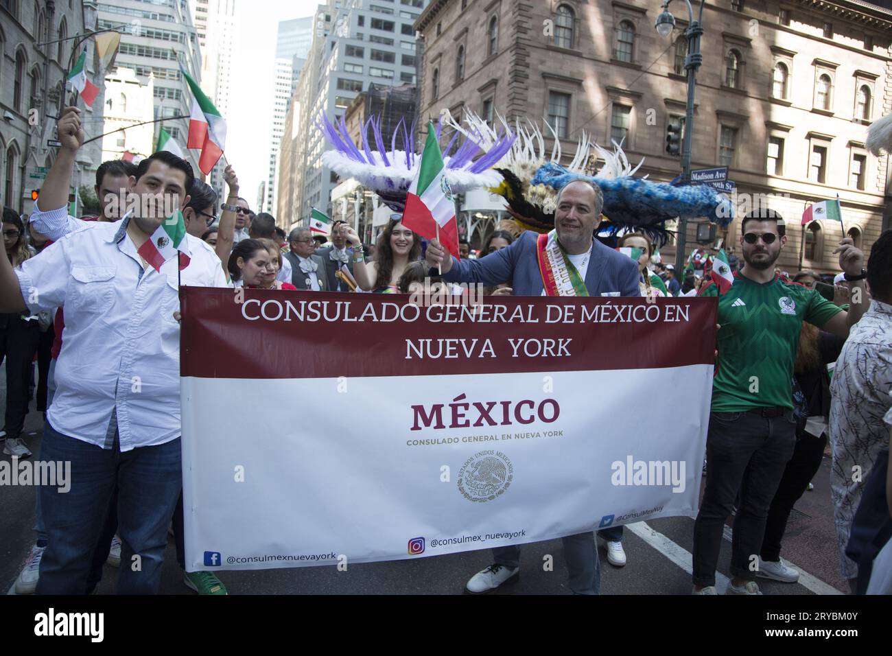 Mexican Independence Day Parade along Madison Avenue in New York City ...
