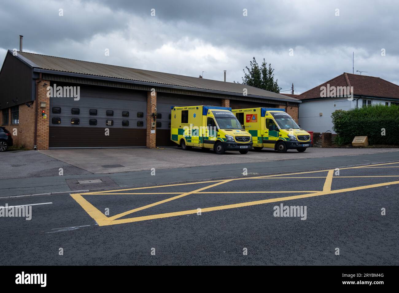 Ambulance station hi-res stock photography and images - Alamy