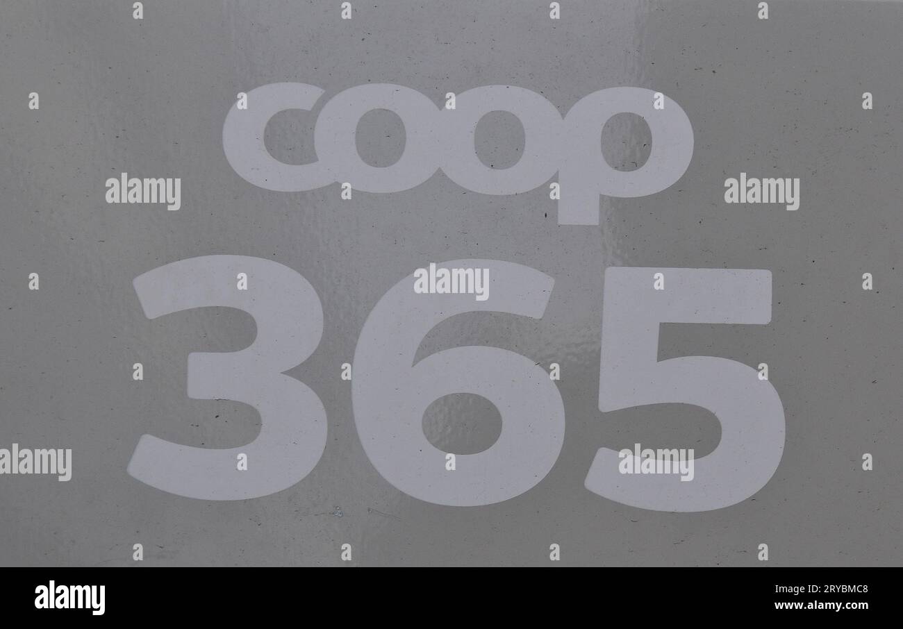 365 discount grocery store hi-res stock photography and images - Alamy