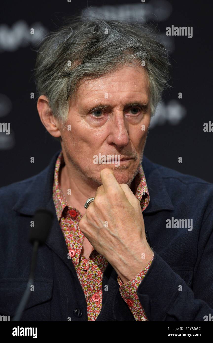 Dance first byrne hi-res stock photography and images - Alamy